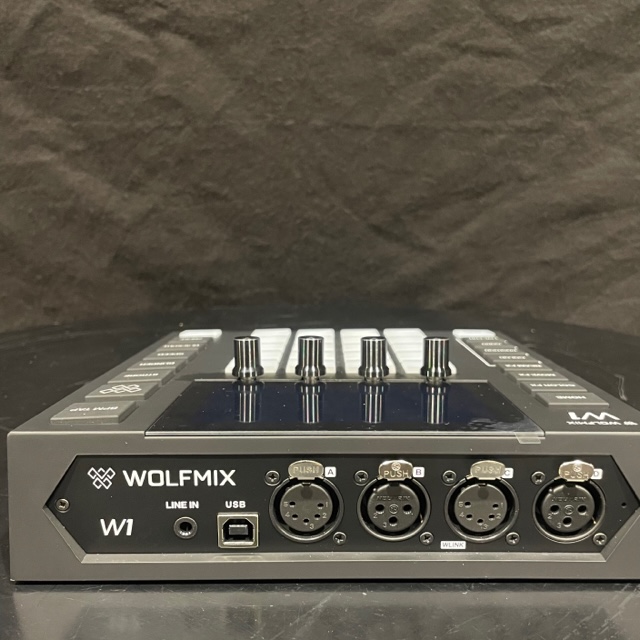 Wolfmix W1 - DMX Lichtcontroller Standalone B-Ware Wolfmix W1 - DMX Lichtcontroller Standalone B ...