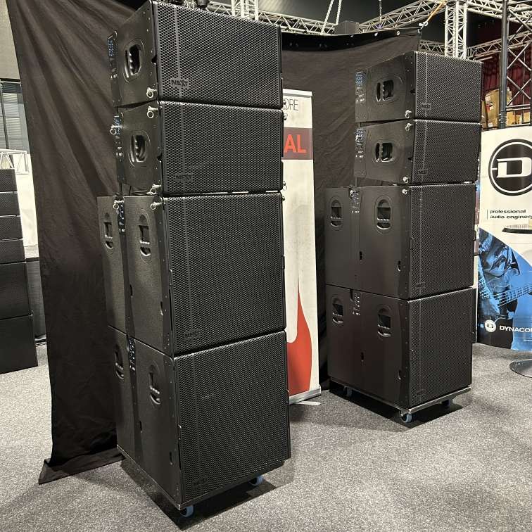 NEXT Line Array System LA122A 2x2 aktiv Ground-Stack B-Ware NEXT Line ...