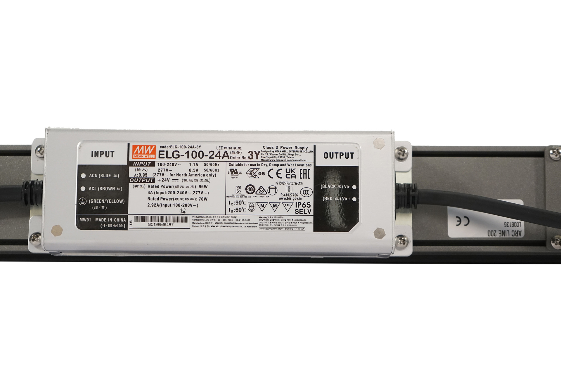 FOS Arc Line 200 - LED Bar 200W RGBW IP66 Outdoor für Festinstallation ...