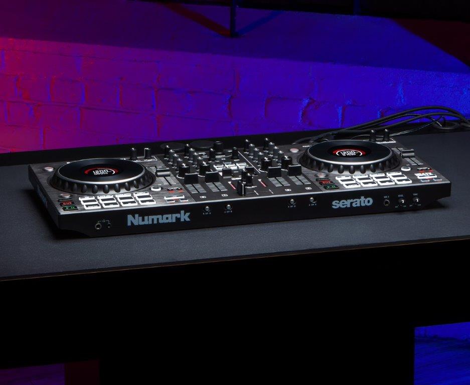 Numark NS 4 FX DJ-Controller
